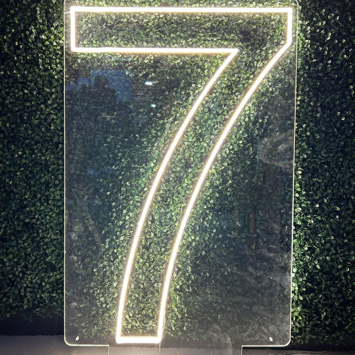 Number 7 Neon Sign Rental – Westcoast Balloons